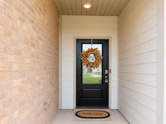 7404 barrett oaks cv