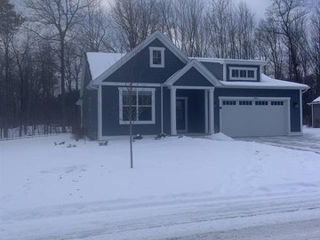 7404 Boulder Creek Dr, Midland, MI 48642
