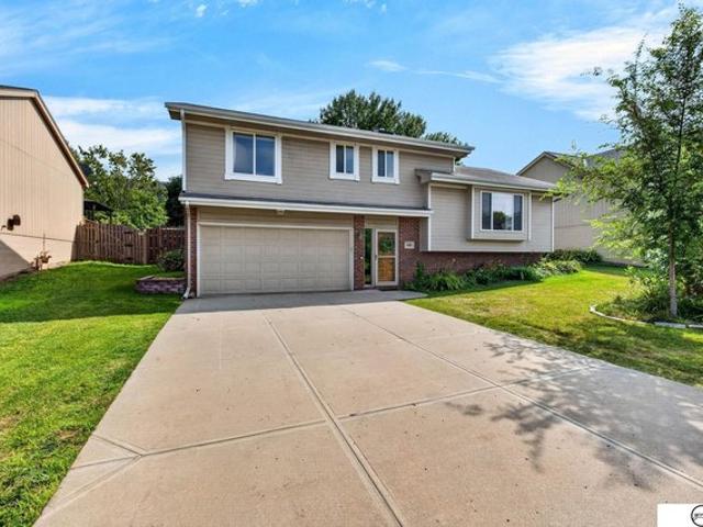7405 Braun St, La Vista, NE 68128