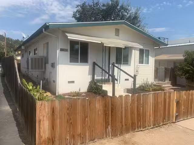 7405 El Camino Real #B $2,200/Mo. + $2,200 Sec. Dep. 7405 E.