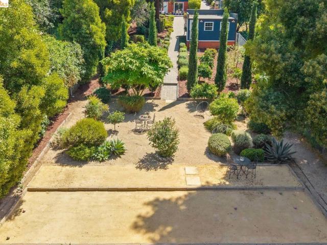 7406 Circle Hill Dr, Oakland, CA 94605 | MLS #41130 | Compass