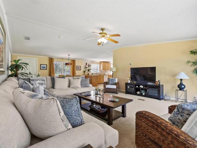 7406 Lakeview Drive