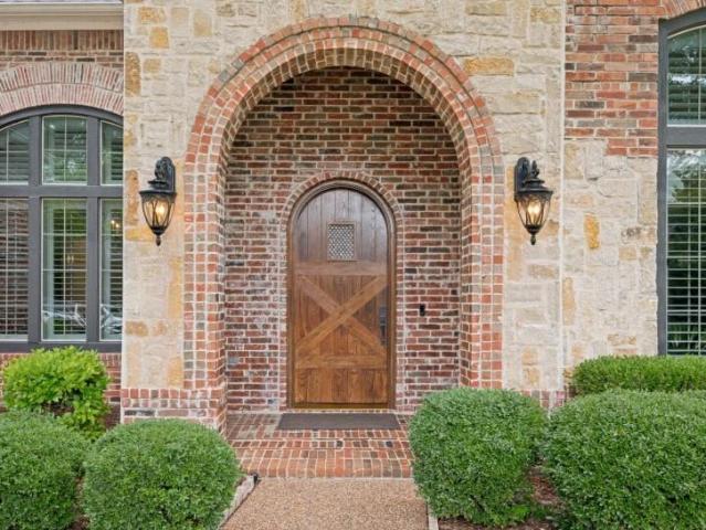 7406 Waterfall Drive