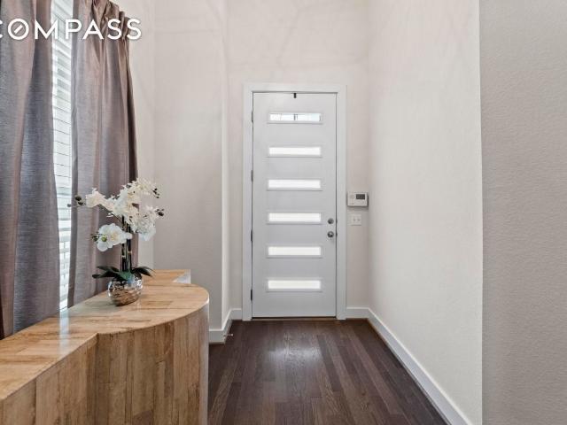 7407 Merrick Ln, Austin, TX