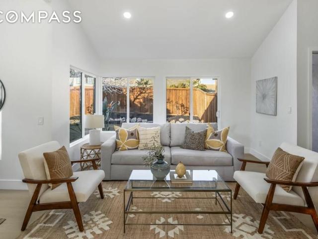 7407 Brava St, Carlsbad, CA