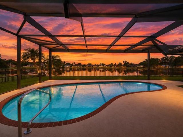 7407 Hazelwood Cir, Lake Worth, FL 33467