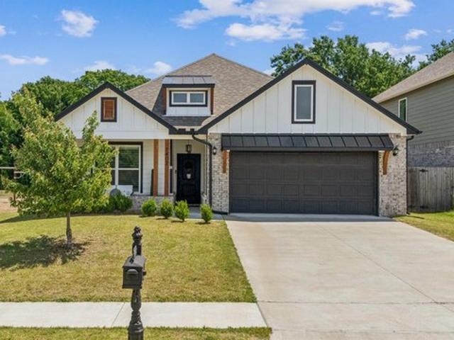 7407 S Walnut Ave, Broken Arrow, OK 74011