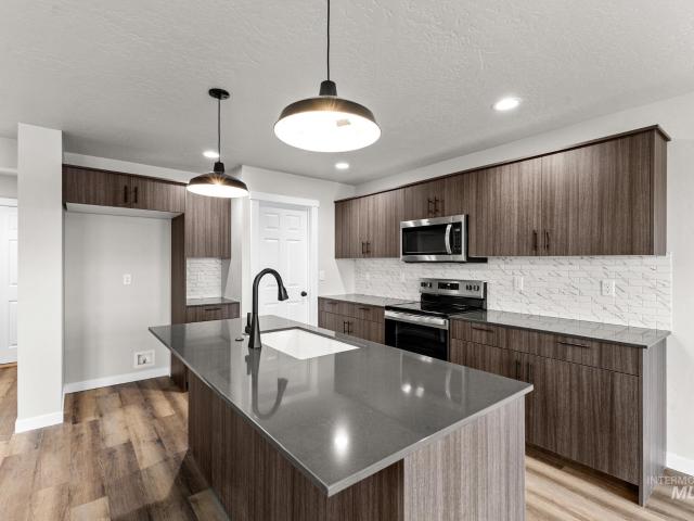 7407 W Trumbull Ct, Eagle, ID 83616 | MLS #98983
