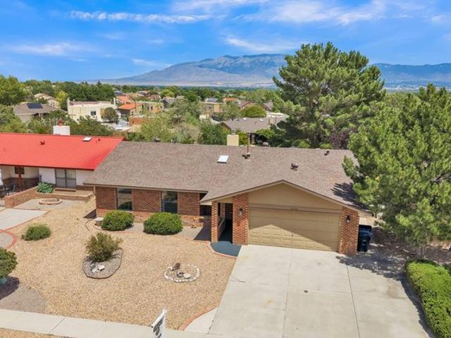 7408 Carson Trl NW, Albuquerque, NM 87120