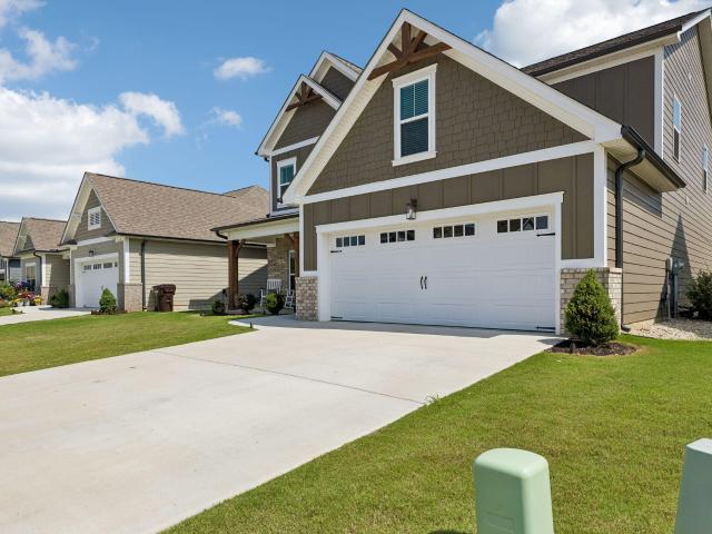 7408 Dividing Way
