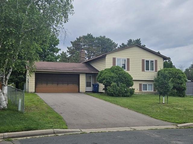 7408 W 100th St, Bloomington, MN 55438
