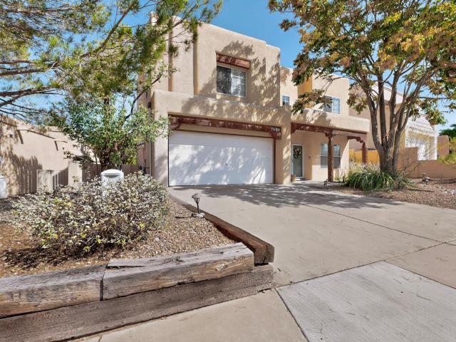 7409 Palomas Park Avenue NE