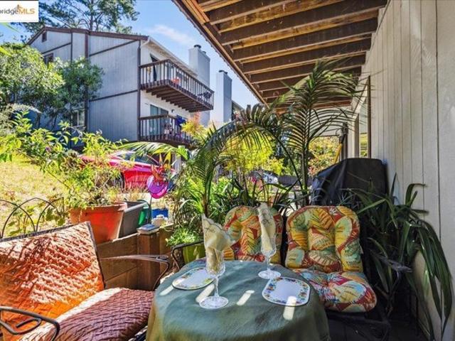 7400 Mountain Blvd Unit 11, Oakland, CA 94605