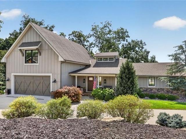 7400 NW Whipple Ln, Weatherby Lake, MO 64152