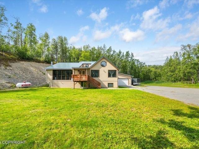 7400 N McCarrey St, Palmer, AK 99645