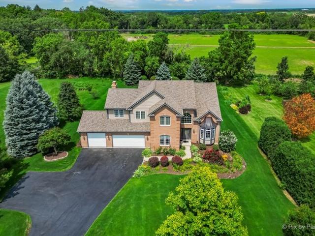 7400 Burning Tree Dr, Mchenry, IL 60050