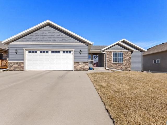 7400 E Corinth St, Sioux Falls, SD 57110