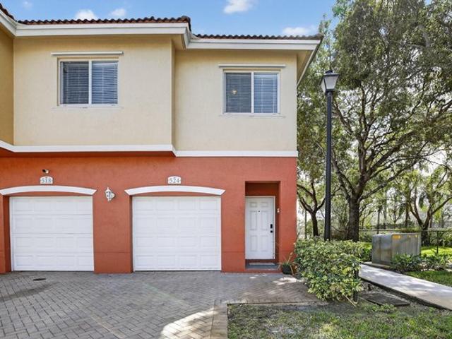 7400 Palomino Dr Apt 524, Hollywood, FL 33024