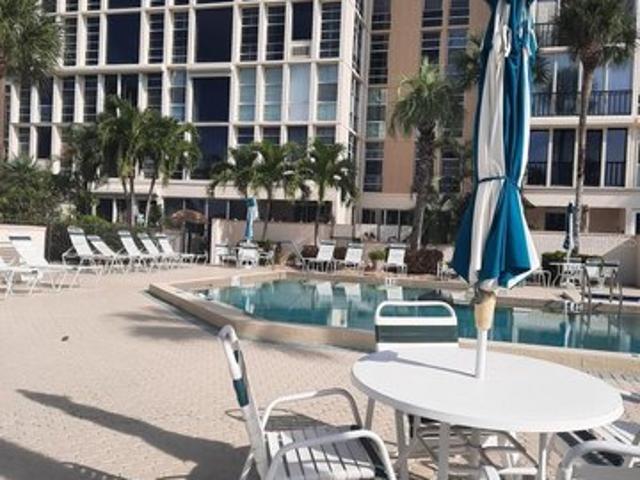 7400 Sun Island Dr S Apt 107, South Pasadena, FL 33707