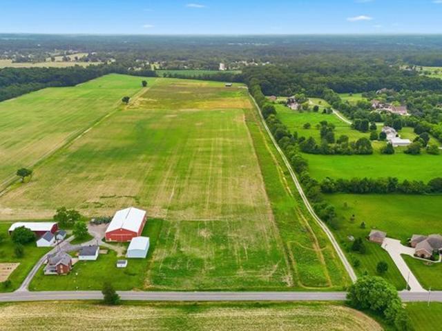 7400 Schlatter Rd, Leo, IN 46765