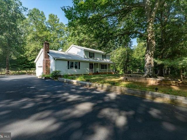 7400 Washington Dr, King George, VA 22485