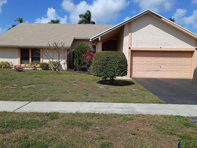 7401 NW 49th Ct, Lauderhill, FL 33319
