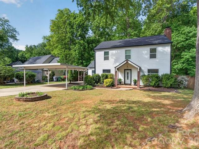 7401 Beaufort Cir, Charlotte, NC 28227