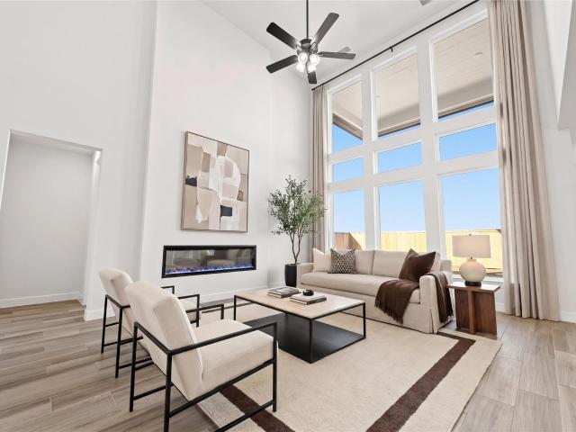 7401 Desert Needle Dr