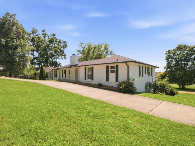 7401 Harrow Dr