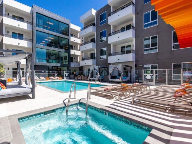 7401 Lankershim Blvd