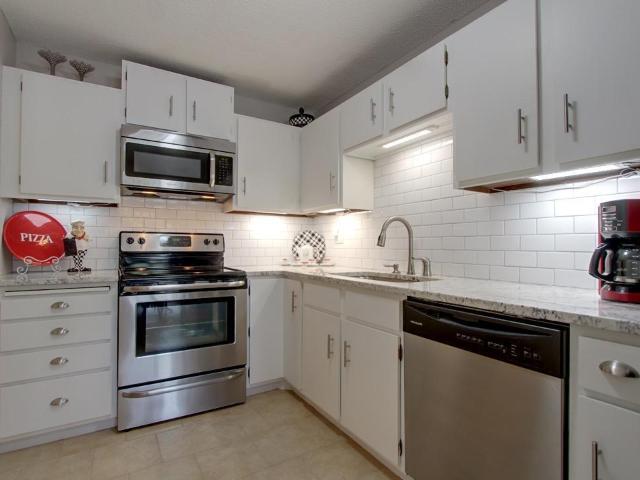 7401 W 101st St, Unit 121, Minneapolis, MN 55438 | MLS #7025 | Compass