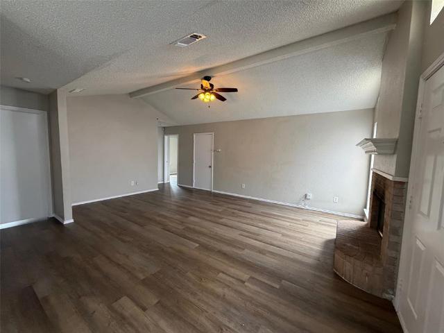 7401 Wagonwheel Rd, Fort Worth, TX 76133 | MLS #21187 | Compass