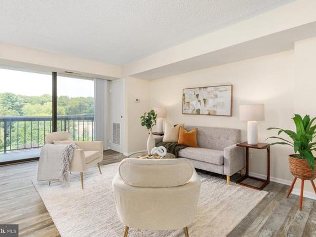 7401 Westlake Ter Apt 506, Bethesda, MD 20817