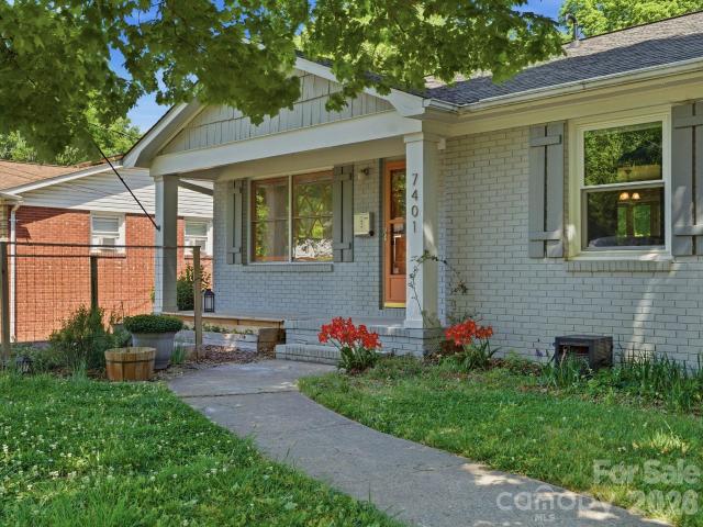 7401 Woodstream Dr, Charlotte, NC 28210 | MLS #4372 | Compass
