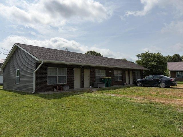 7402 N Svena Dr, Columbia, MO 65202