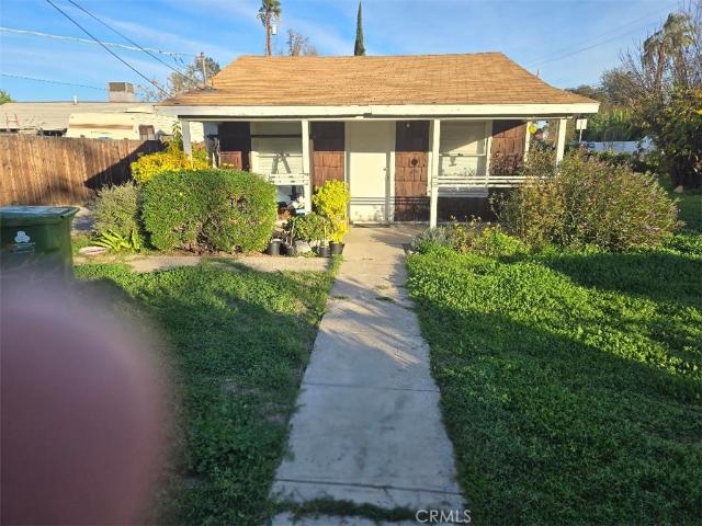 7402 Nestle Ave, Reseda, CA 91335 | MLS #SR25277 | Compass
