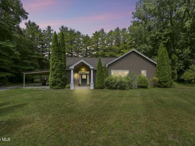 7402 Berridge Rd, Whitehouse, OH 43571