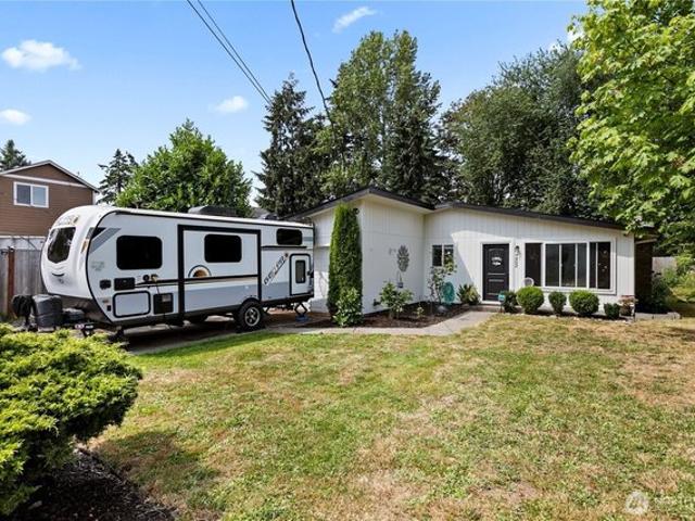 7402 E F St, Tacoma, WA 98404