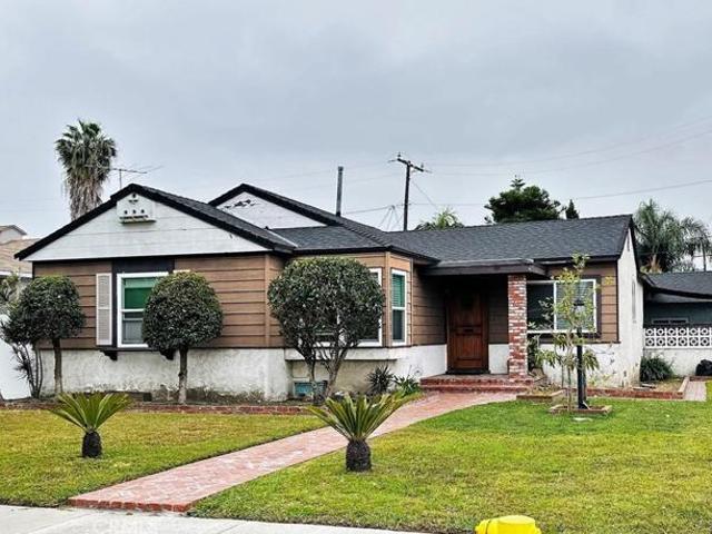 7402 Luxor St, Downey, CA 90241