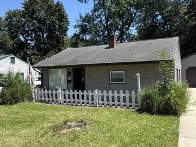 7403 Oregon Trl, Boardman, OH 44512