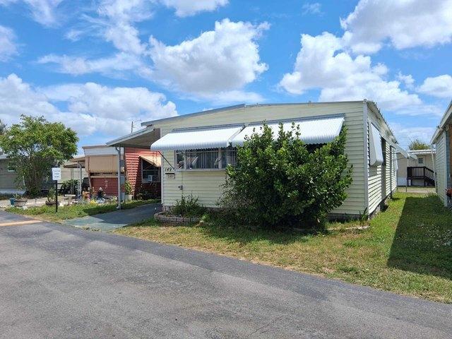 7403 46th Ave N Lot 149, Saint Petersburg, FL 33709