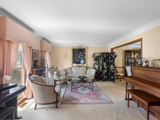 740 Cambridge Drive