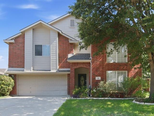 740 Cardinal Dr, Saginaw, TX 76131