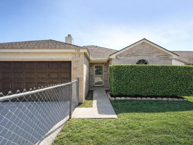 740 Clearview Cir, San Marcos, TX 78666 | MLS #8112