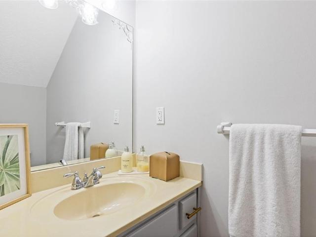 740 Anderson Walk