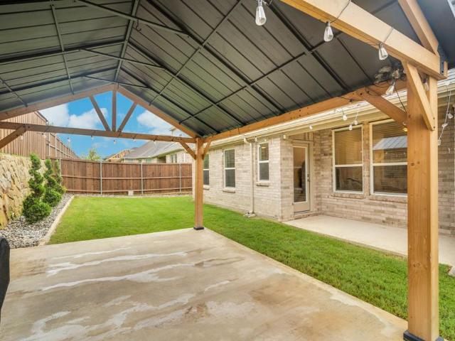 740 Brozgold Avenue