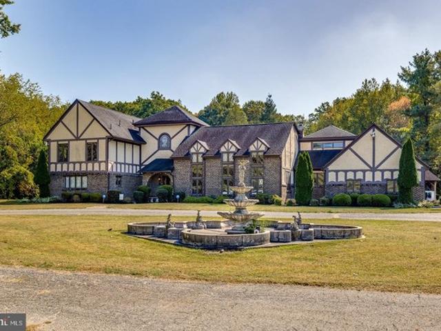740 Garwood Rd, Moorestown, NJ 08057