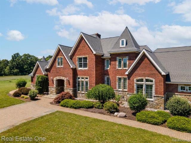 740 Greystone Drive