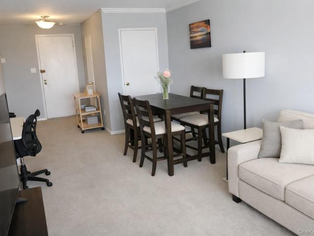 740 E Broadway 6k