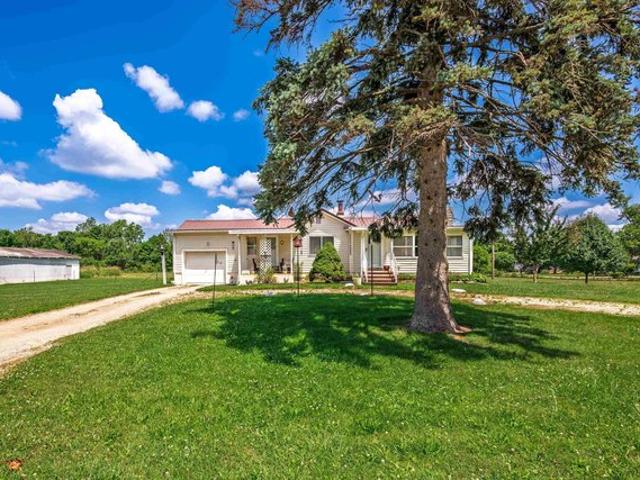 740 E Powers St, Albany, IN 47320